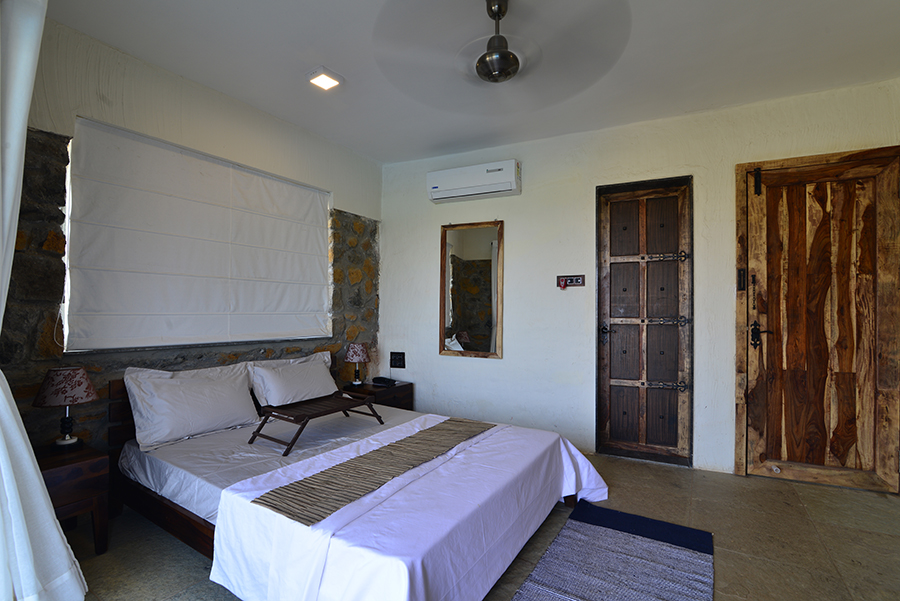 Parnakuti - Acer of Tradition