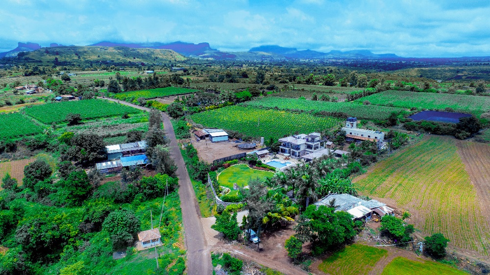 Parnakuti - Acer of Tradition