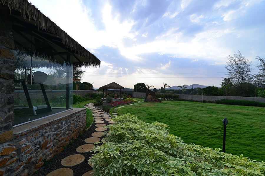 Parnakuti - Acer of Tradition