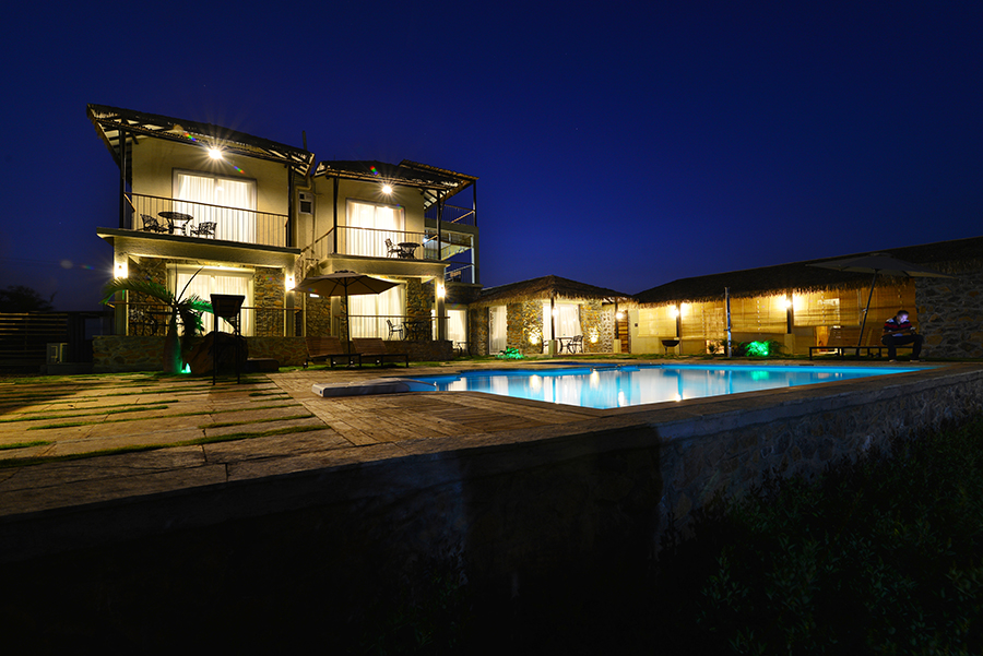 Parnakuti - Acer of Tradition