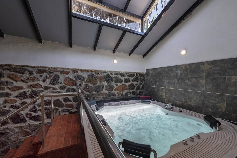 Parnakuti - Acer of Tradition